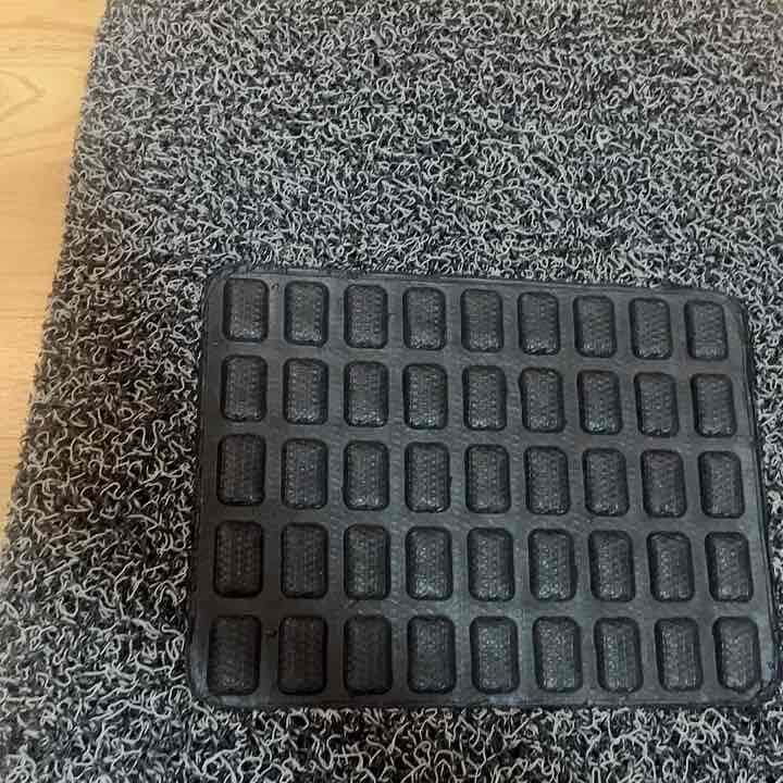 Universal Car Matting, PVC Coil Floor Lining Two Tone Gray and Black ...