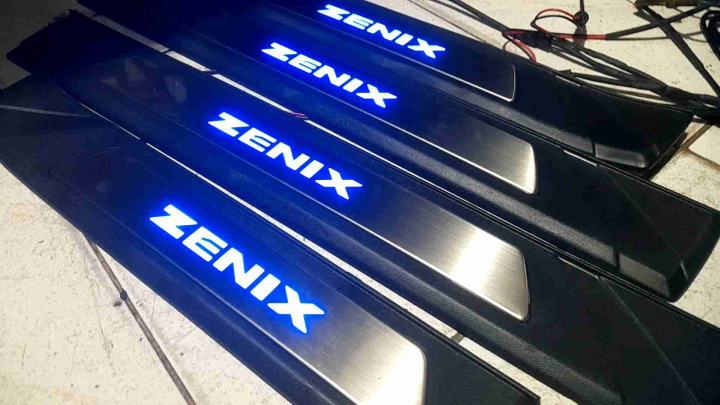 Door Sill Plate Zenix Led / Sillplate Samping Pintu Innova Zenix 2023 ...