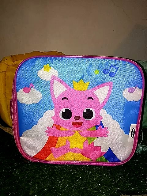 Drypers Pinkfong Thermal Sling Bag /Beg makanan kanak-kanak / Thermal ...