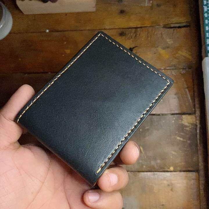 traditional/ classic leather bifold wallet/ thin and slim wallet design ...