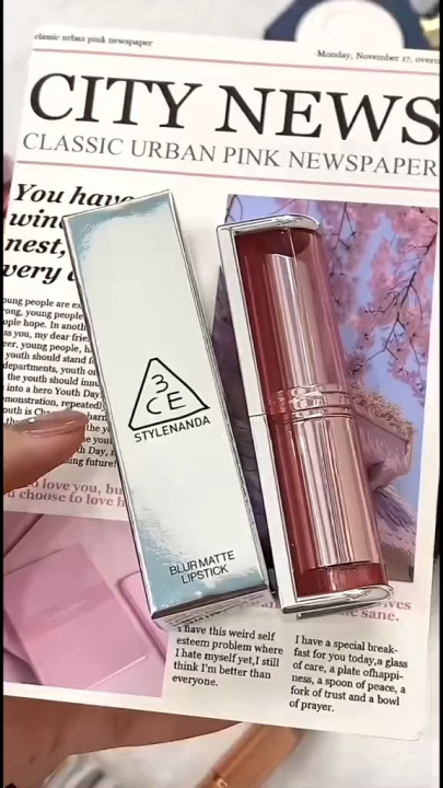 Son 3ce Blur Matte Lipstick Newtro Wave màu đỏ thuần .. son mìn siêu lì ...