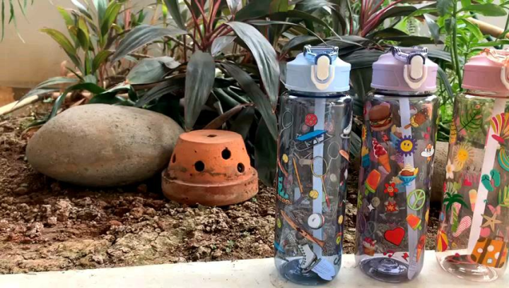 Botol Minum Plastik Animasi Gambar Unik Transparan 800ml AX-335 Dengan ...