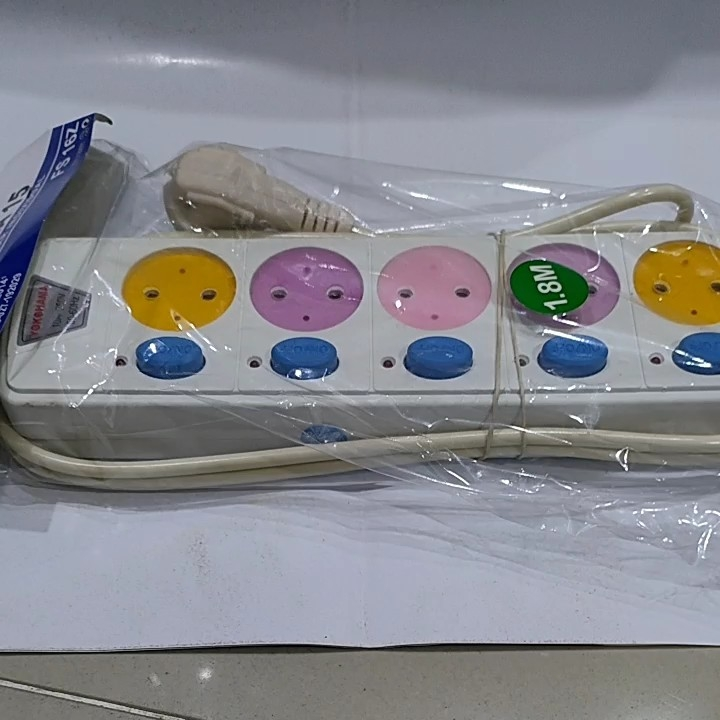 Stop Kontak Saklar Yokohama 3 4 5 lubang set kabel colokan 1,8 meter ...