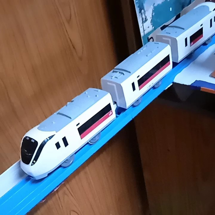 รถไฟ Tomy E 657 ของเล่น Tomy ของจริง Hitachi | Lazada.co.th