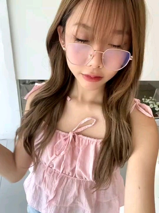 สายเดี่ยวผูกไหล่ lilla top | Lazada.co.th