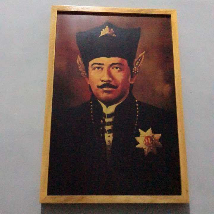 Lukisan Cetak Gambar Sultan Agung Dari Mataram Bingkai Kayu Klasik 3D ...