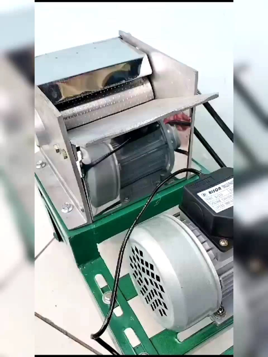 Mesin Parutan Kelapa Singkong Ubi - Alat Parut Kelapa Pakai Dinamo ...