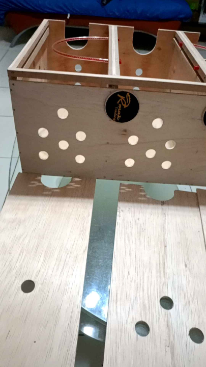 Our made to order wooden gamefowl derby box for trio roosters | Lazada PH