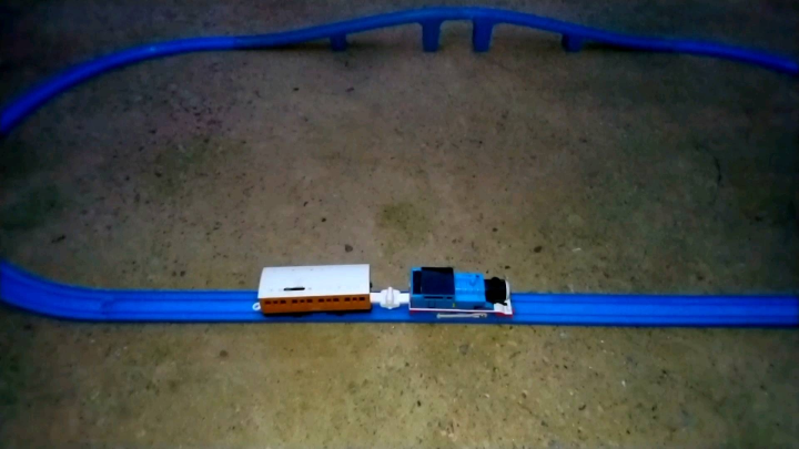 รถไฟtomy plarail Thomas พ่นไอน้ำ โทมัส | Lazada.co.th