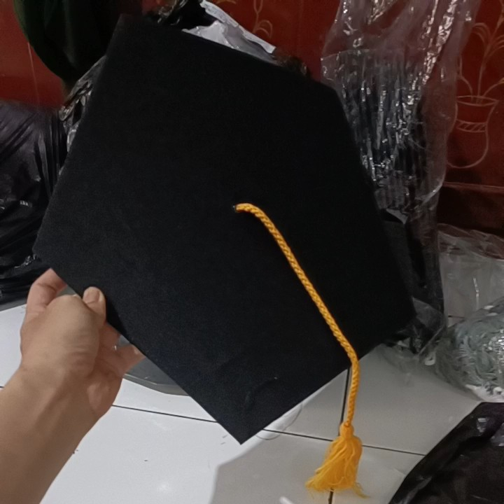 Topi toga wisuda murah ukuran anak dan Dewasa (TK SMP,SMA, Wisuda ...
