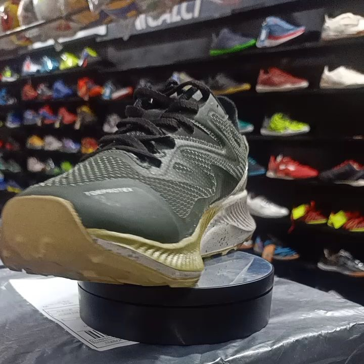 Sepatu Running 910 Ninteen YUZA FERAL | Lazada Indonesia