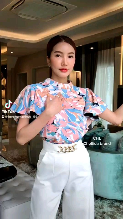 Cho ov เสื้อแขนกระดิ่ง แขนซับผ้าดำ เสื้อคอกลม ซิปหลัง เสื้อลายดอก ผ้าไหมอิตาลี่ เสื้อแฟชั่น ...