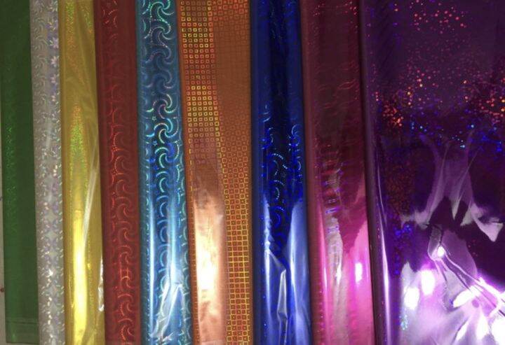 Kertas kado hologram plastik kilap isi 10 lembar | Lazada Indonesia