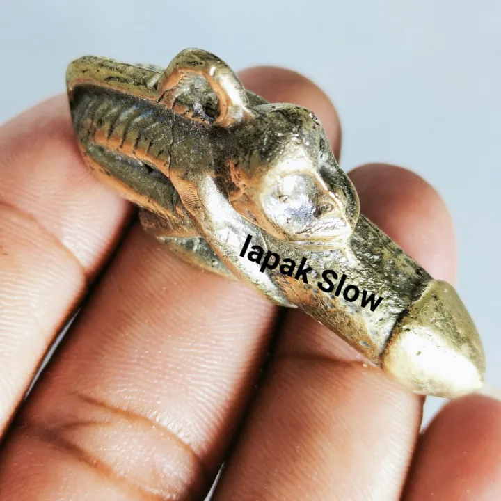 barang antik suvenir pusaka anak munyit terbuat dari bahan Kuningan ...