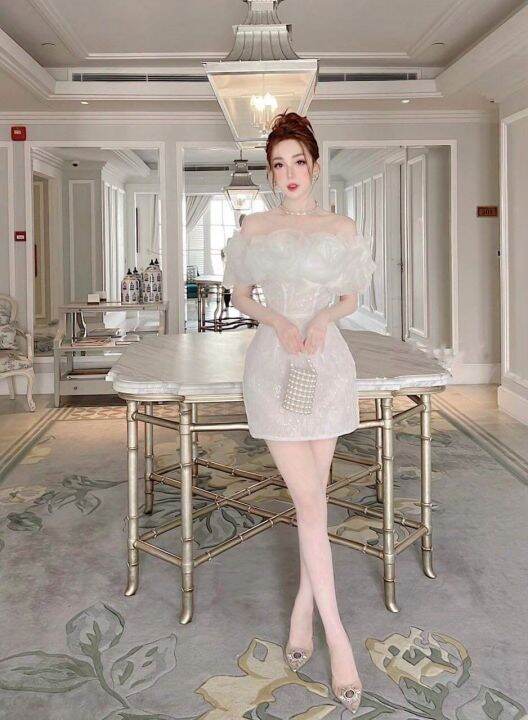 EasyJoin Emily ชุดเดรสสั้นสุภาพสตรีแต่งกลีบกุหลาบ สินค้าพรีออเดอร์-14-21วัน สำหรับการเช่าแชทสอบ ...