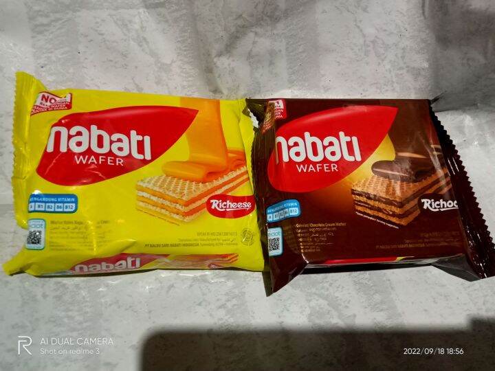 nabati wafer rasa keju dan coklat / nabati wafer 2000 rasa keju dan ...
