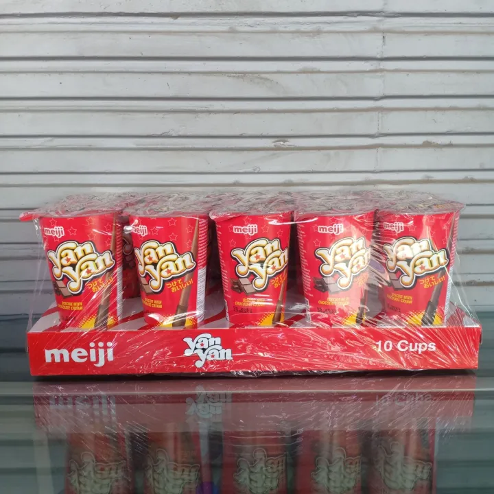 Meiji Yan Yan 30 gram x 10 cups (rasa strawberry dan rasa coklat ...