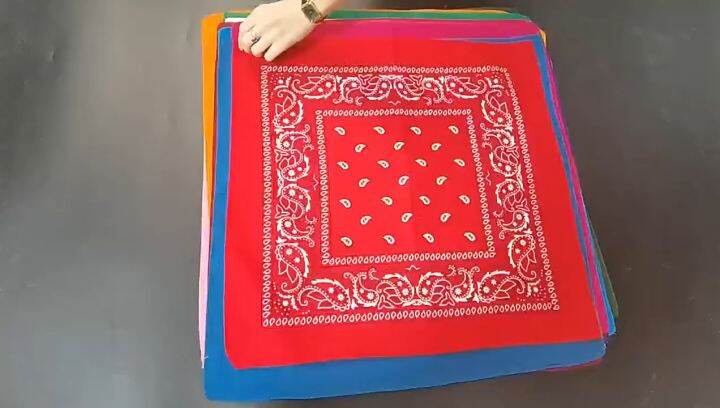 Yiha ผ้าโผกหัว ผ้าพันคอ ผ้าเช็ดหน้าวินเทจ ผ้าขนหนูสแควร์ ผ้าพันคอผ้าไหม ...