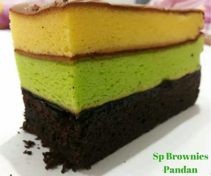 [2in1] Kue Bolu Lapis Surabaya/Spikoe/Spiku Brownies Pandan Asli dengan ...