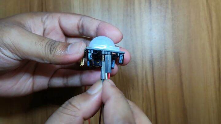 ALAT SAKLAR SWITCH INFRARED OTOMATIS PIR HUMAN PET MOTION DETECTOR ...