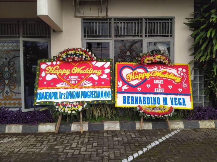 karangan Bunga papan pernikahan Bunga Papan Bunga ucapan Happy wedding ...