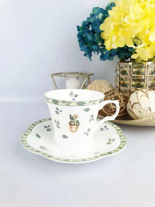 Dongyang House Regina Fine Bone China Cup and Floral Shape Saucer ...
