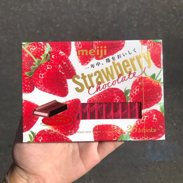 Meiji Strawberry Chocolate เมจิ สตรอว์เบอร์รี่ช็อกโกแลต | Lazada.co.th