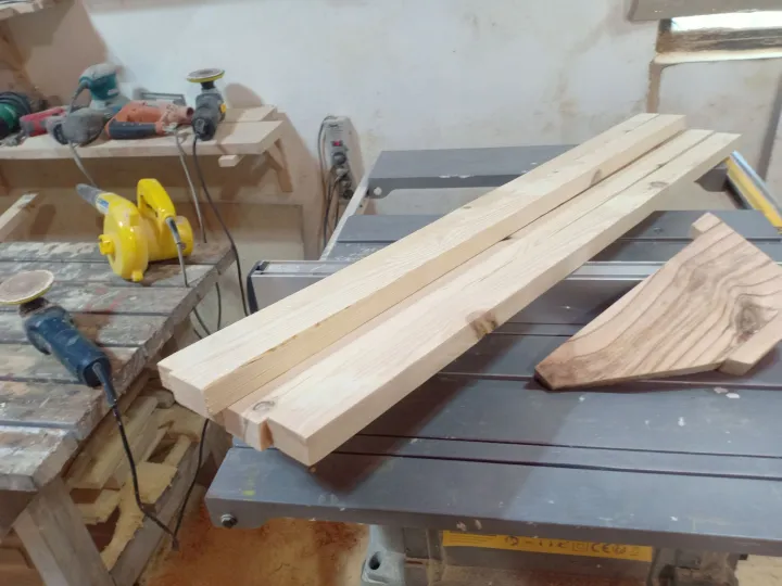 Pinewood 1"by 2"..smooth on all sides..for your DIY projects. 50 cm ...