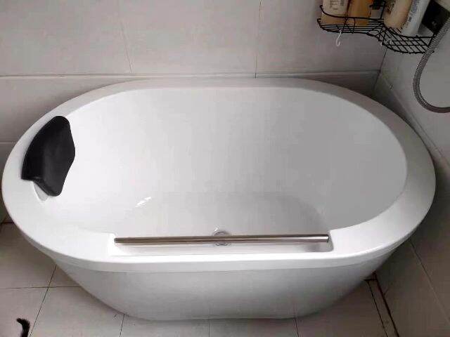 Bathtub Tab Mandi Acrylic Oval Comfortable Free Standing With Stainless ...