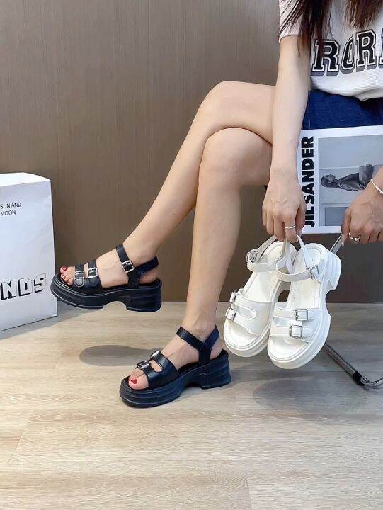 【LeeCat】New Fashion Style Classy Chunky Korean Sandals For Women ...