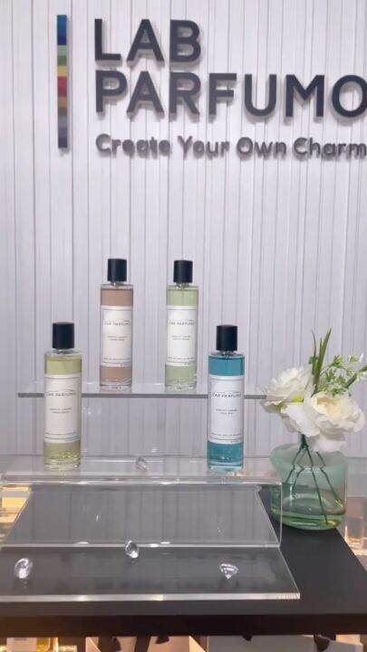 Lab Parfumo, Car Parfumo Aroma Mist (ขนาด 100 ml) สเปรย์น้ำหอมปรับอากาศในรถ | Lazada.co.th