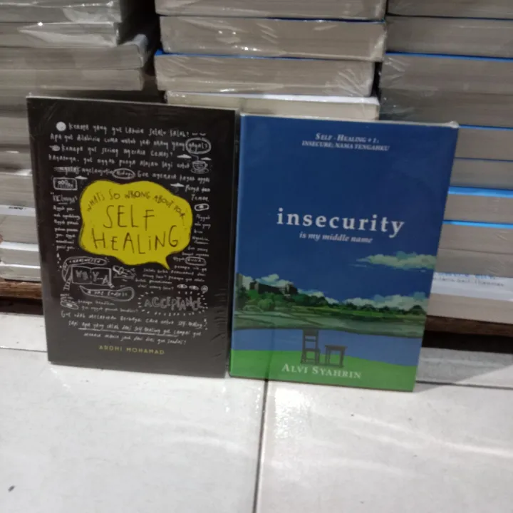 Paket 2 Buku what so wrong About Your Self Healing & Insecurity-Alvi ...