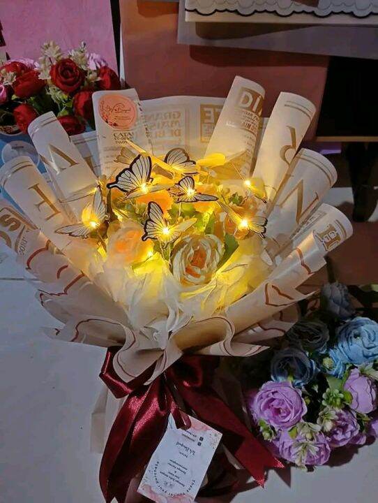 buket bunga dan kupu" lengkap dengan lampu Led/buket untuk wisuda dan ...