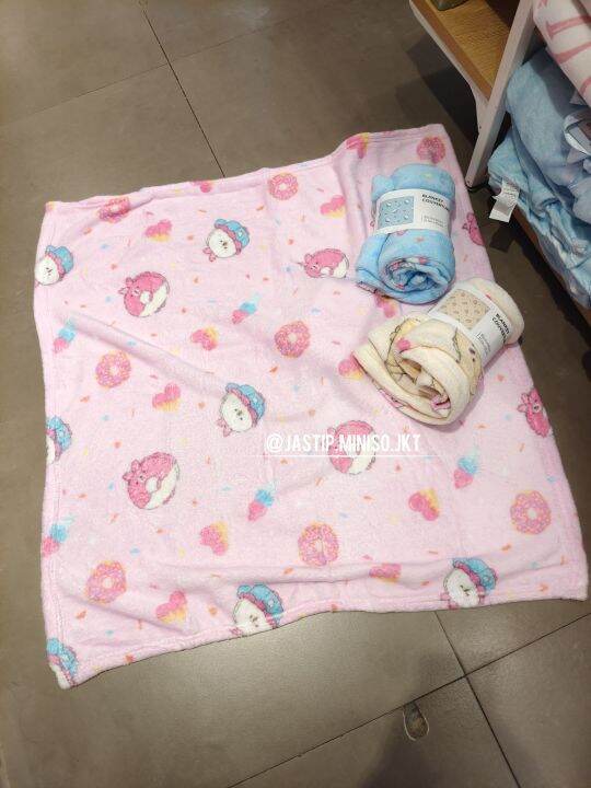 MINISO 🆕 Selimut Lembut MINI FAMILY BunBun Collection (sz.80x90cm ...