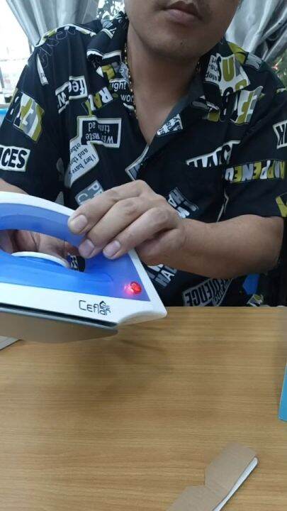 เตารีดผ้าCeflar IR-001 เตารีดแห้ง รีดเรียบเร็วและเบา | Lazada.co.th