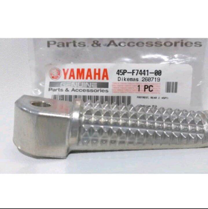Step Footstep Belakang Kanan Yamaha R15 R 15 45P-F7441-00 original ...