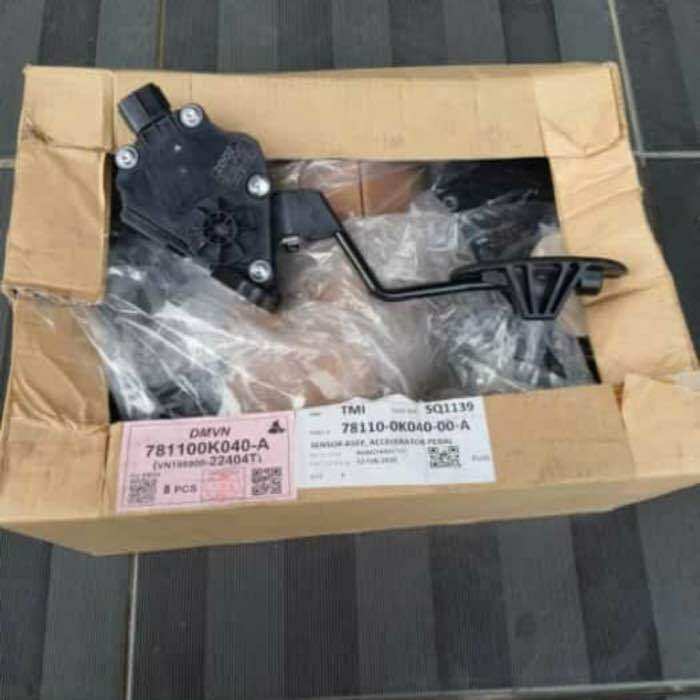 Pedal gas sensor gas innova fortuner hilux 78110- 0k040 asli | Lazada ...