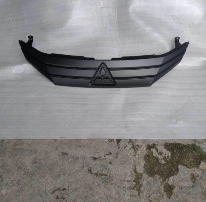 Grille depan expander ultimate 2018 up original warna hitam doff ...
