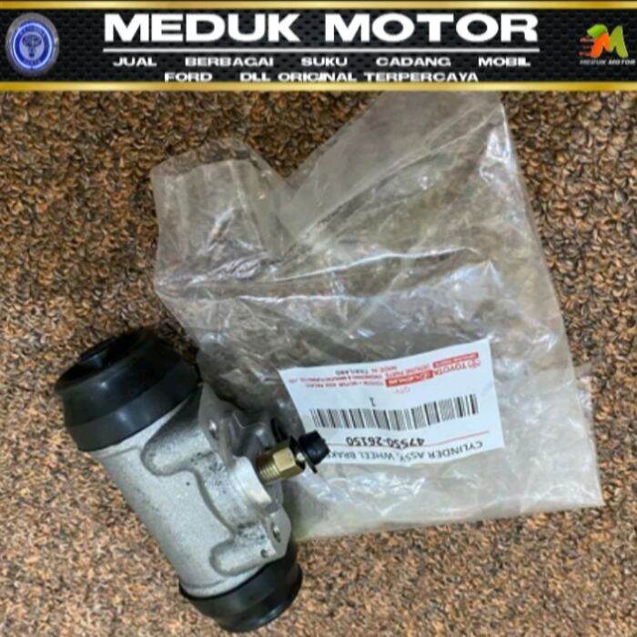wheel cylinder Master Rem bagian belakang bawah Toyota Hiace Commuter ...