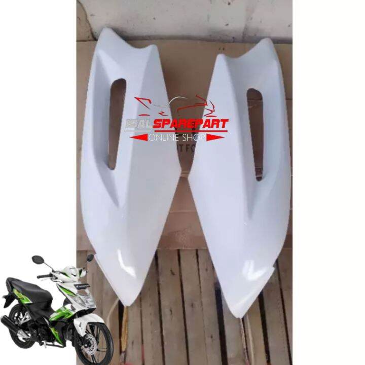 Cover Sayap Depan Bagian Tengah Honda Blade 110cc Warna Putih / Sayap ...