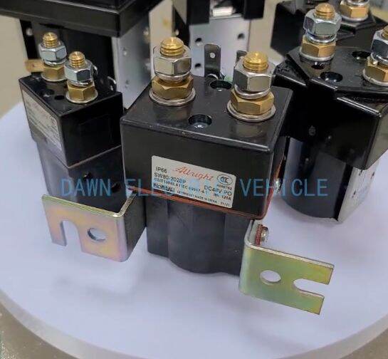 รีเลย์ขดลวดแม่เหล็กไฟฟ้าคอนแทคเตอร์ไฟฟ้ากระแสตรง24V 48V ของ SW60B-8 ...