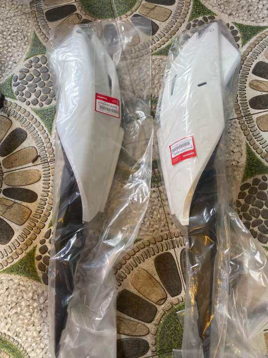 HONDA GENUINE SIDE COVER / BODY COVER FOR XRM 125 TRINITY SOLD by 1 ...