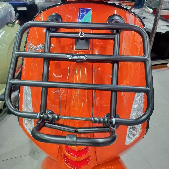VESPA FRONT FOLDABLE CARRIER IN MATTE BLACK FOR VESPA PRIMAVERA AND ...