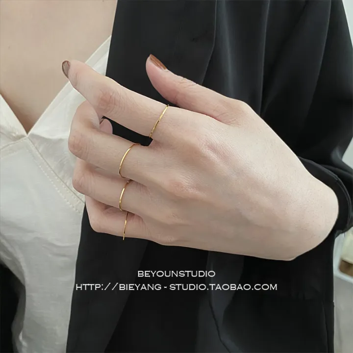 E701แหวนธรรมดาบางมากเรียบง่ายสไตล์เกาหลี ins แหวนข้อต่อสีไม่ตกแหวนเหล็ก ...