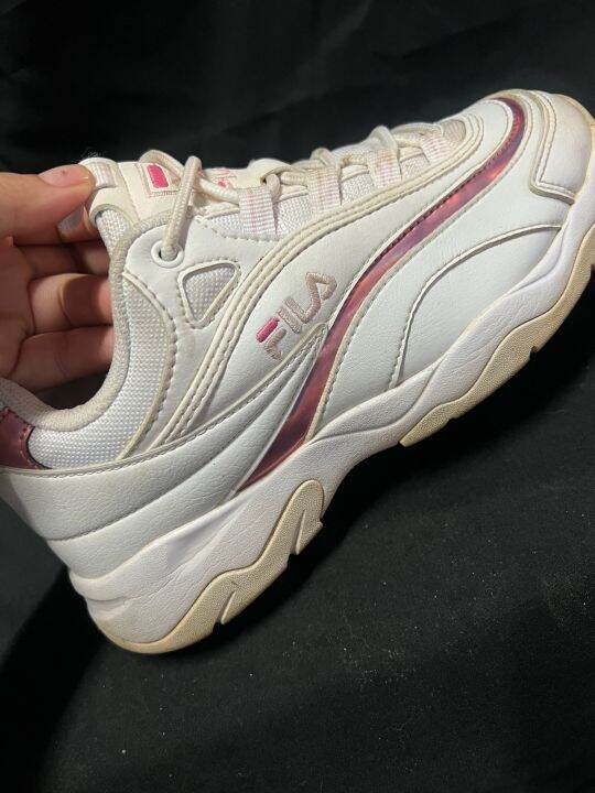 Fila แท้จากช็อปมือสอง พร้อมกล่อง ของแม่ค้าเองจร้า สภาพนางฟ้ามาก ไม่ค่อย ...