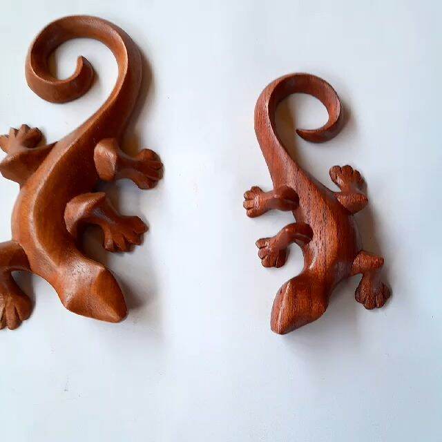 Kerajinan Hiasan dinding meja cicak tokek ukiran kayu dekorasi bali ...