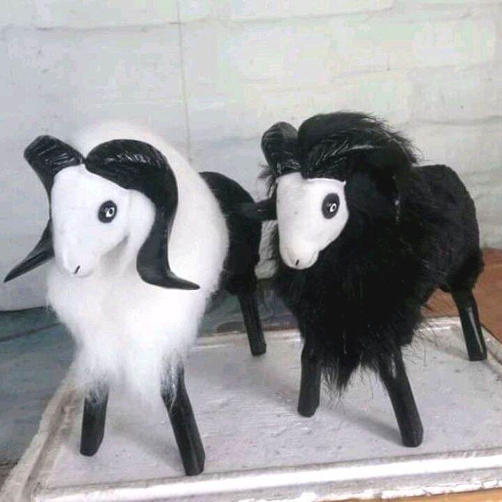 Bisa Di Naikan - BONEKA DOMBA ADU GARUT UNIK Miniatur Ukuran 18cm ...