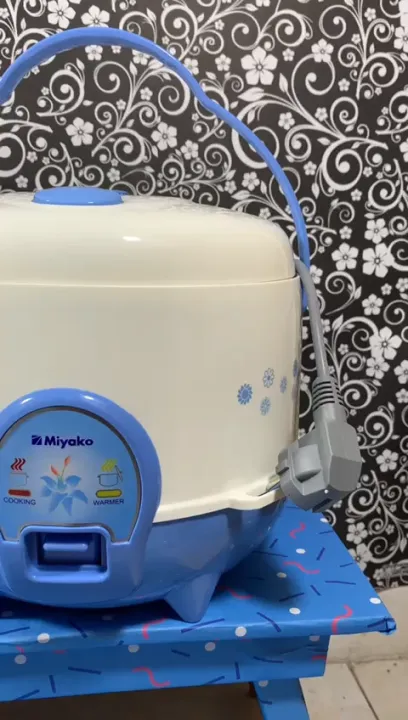 MIYAKO RICE COOKER / MAGIC COM MCM 612 / RICE COOKER BERSTANDAR SNI ...