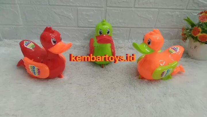 OCT7219 Mainan Anak Bebek Tarik Bisa Jalan dan Bunyi Kring Kring Warna ...