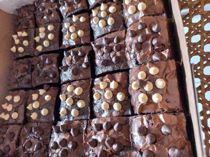 Roti Brownies Kukus Coklat Empuk dan Lembut Cita Rasa khas Solo ...